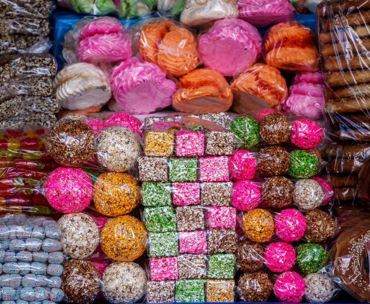 Alle origini della calza della befana: ecco perché porta dolciumi e ...